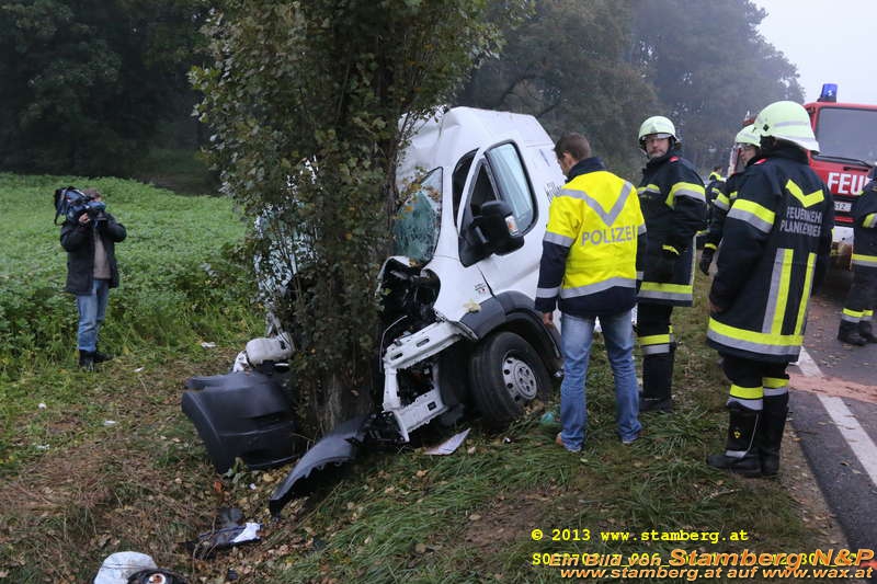 wax.AT - Das Portal für Feuerwehr und Rettungsdienst - Zwei Schwerverletzte eingeklemmt nach ...