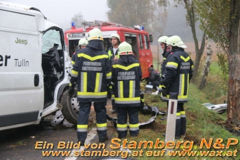 wax.AT - Das Portal für Feuerwehr und Rettungsdienst - Zwei Schwerverletzte eingeklemmt nach ...
